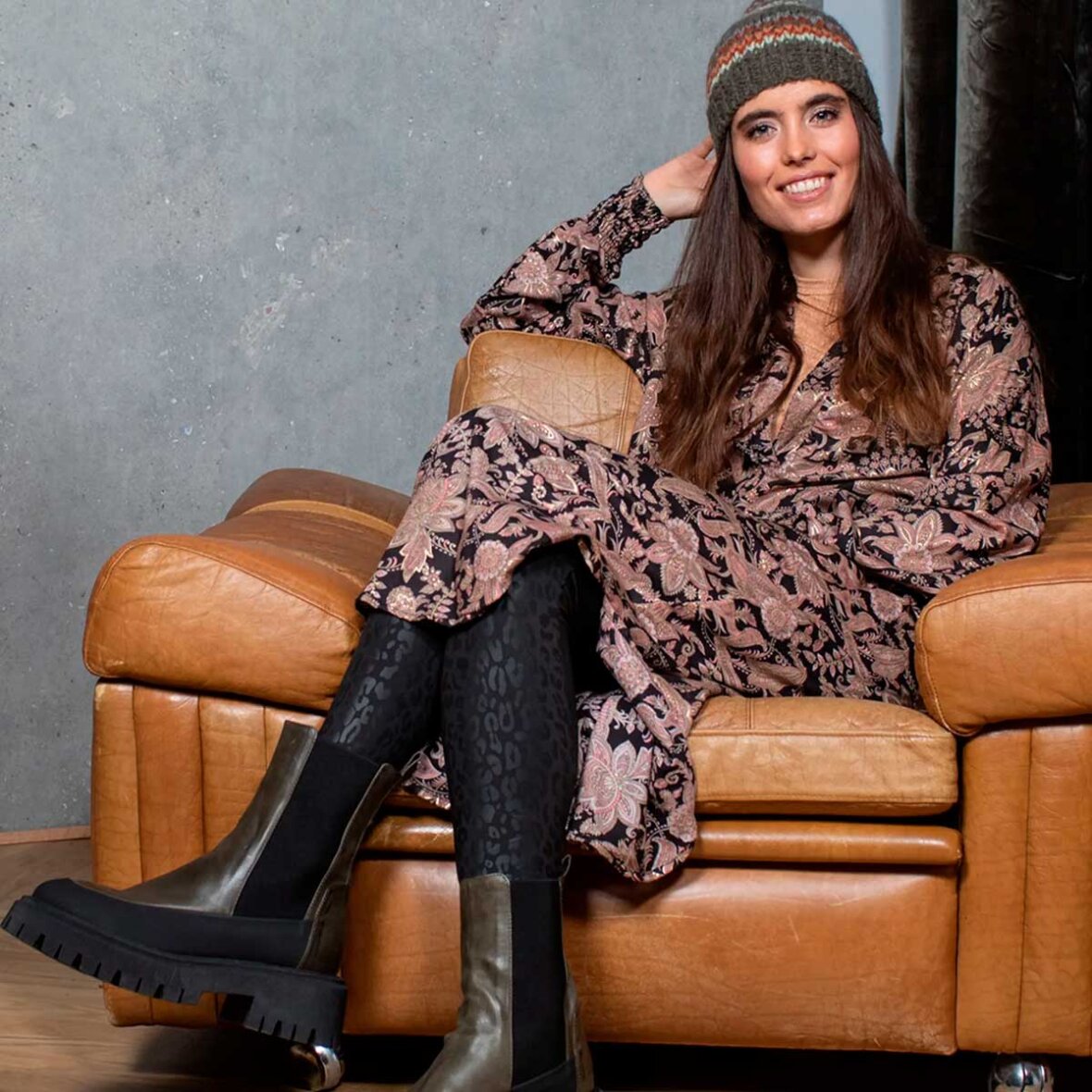 BLACK COLOUR RILEY LEO LEGGINGS | SORT - Stokværk